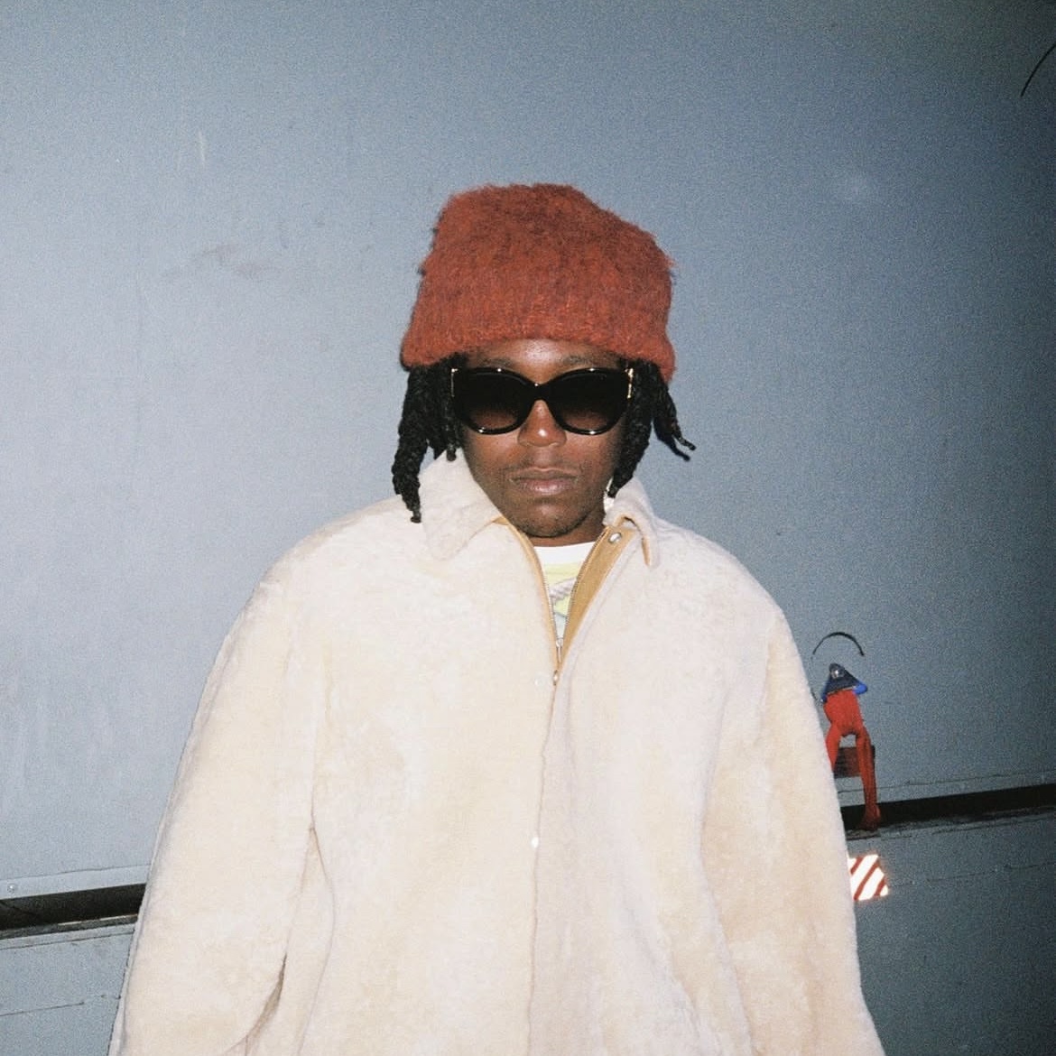 Stevél: Sharing authenticity and hope through music - Remixd Magazine